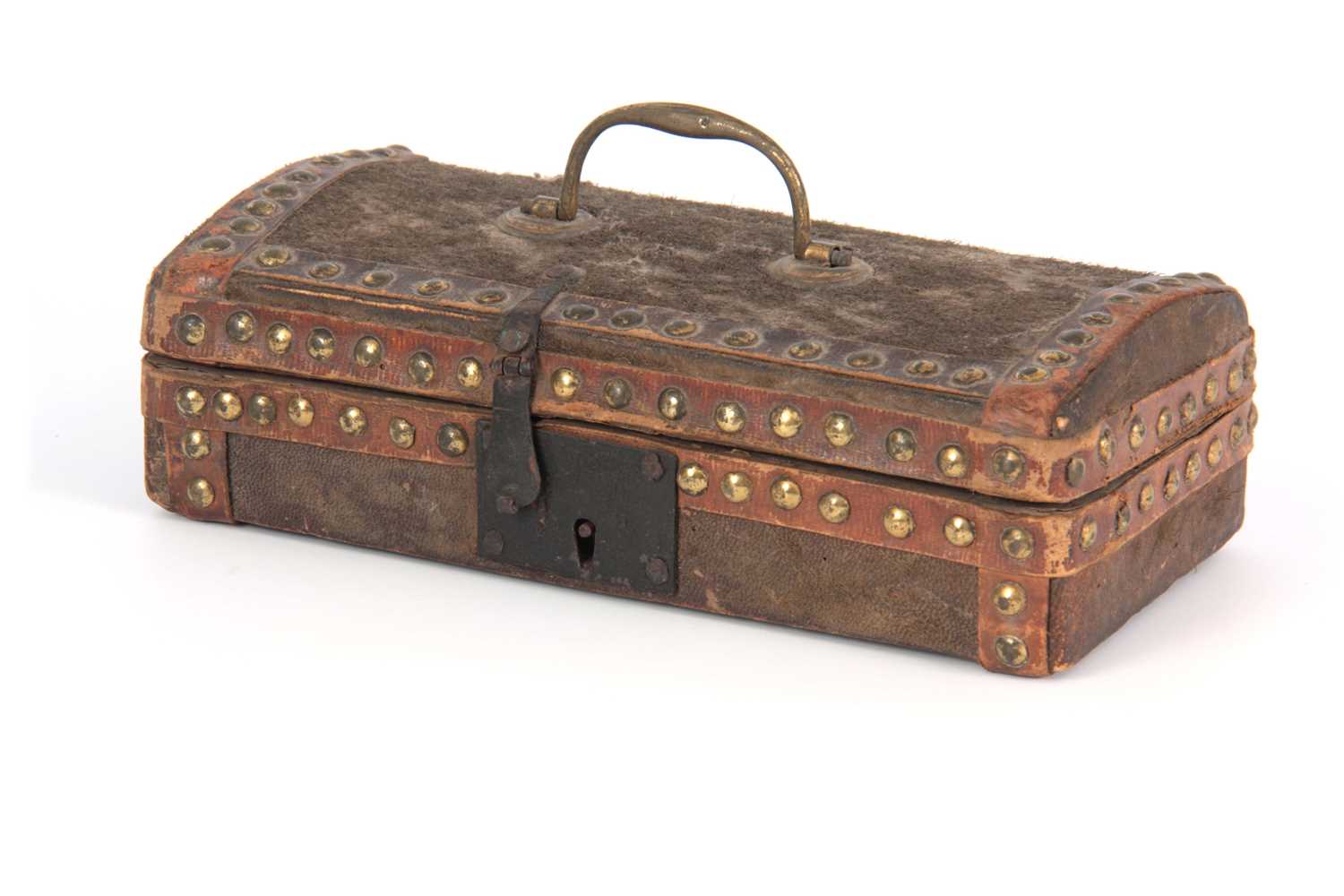 Lot 941 - AN 18TH CENTURY LEATHER BOUND HIDE DOME TOP