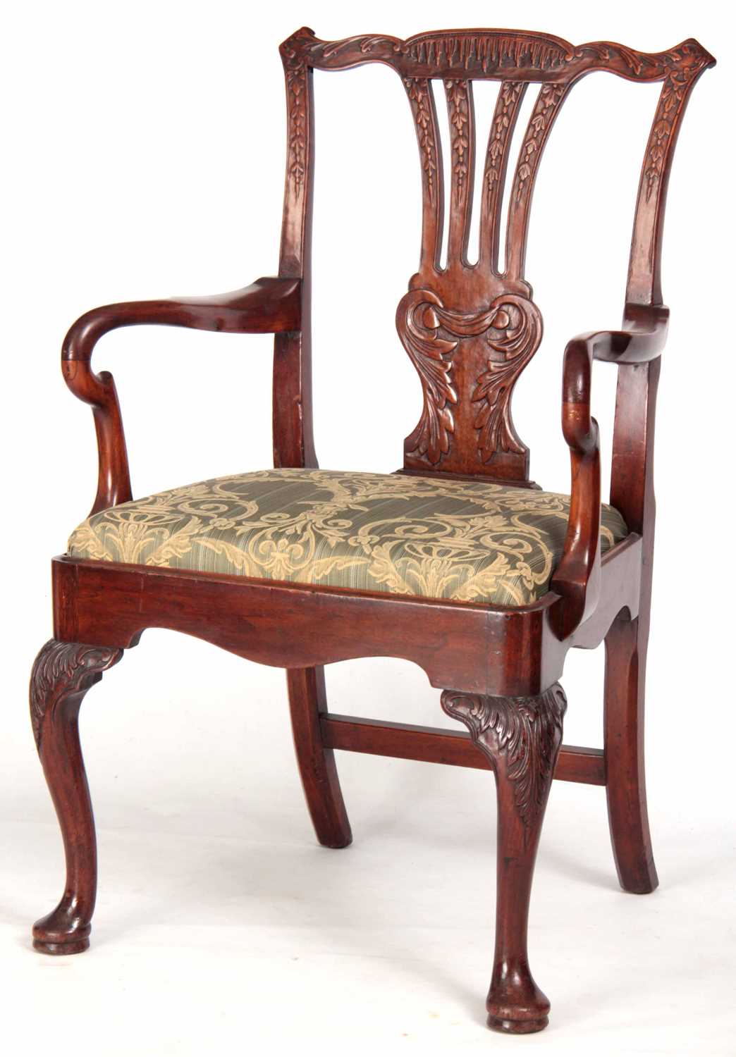 Lot 906 - A FINE MID 18TH CENTURY CHIPPENDALE STYLE